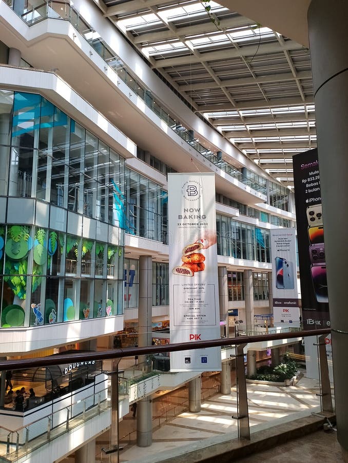 One of the Biggest Mall in Jakarta Editorial Photography - Image of ...