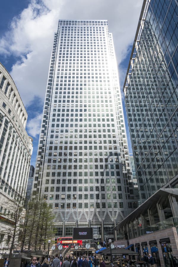 One Canada Square Building, Canary Wharf, London Editorial Image ...