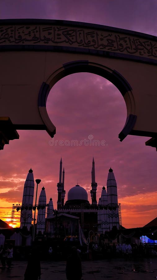 One Day in a Magnificent and Cool Mosque Stock Image - Image of mosque ...