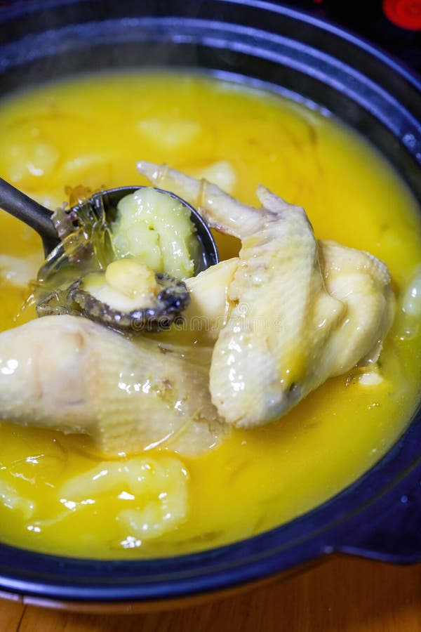 One Pot Golden Delicious Abalone Fish Maw Chicken Stock Image - Image ...