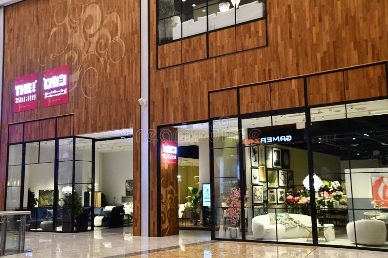 The One Store at Mall of Qatar in Doha, Qatar Editorial Photo - Image ...