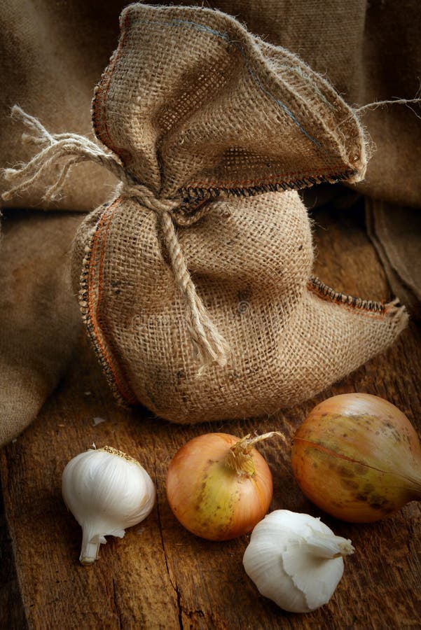 Garlic strand stock image. Image of basket, plant, italian - 55595601