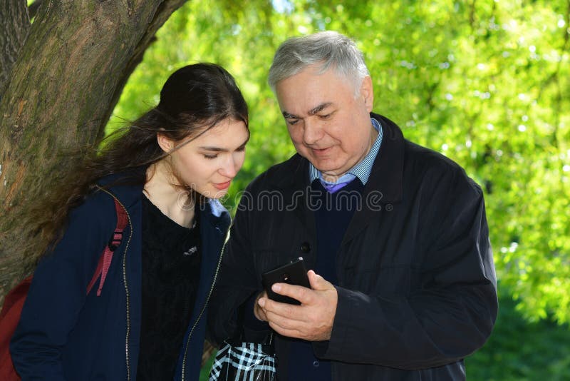 Onkel und Nichte stockbild. Bild von scherzen, kind, älter - 5860121