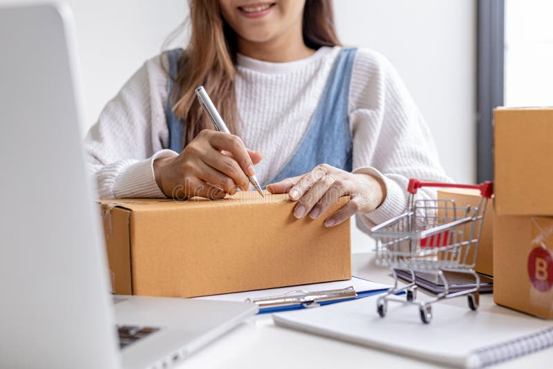 Online Merchants are Writing Customer Shipping Information on the Front ...