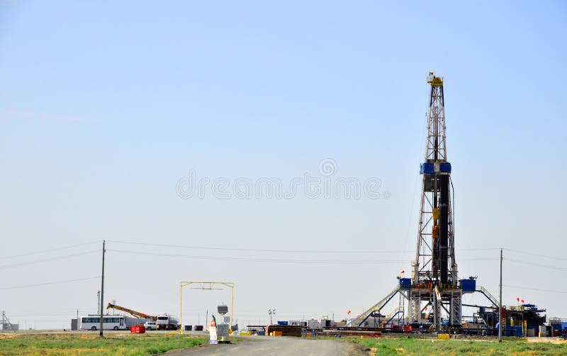 The onshore drilling rig stock image. Image of machine - 178515887