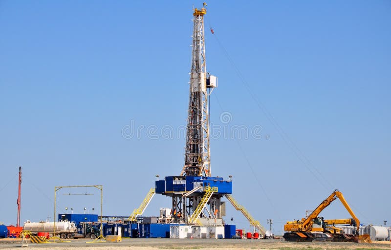 The onshore drilling rig stock photo. Image of drill - 178515922