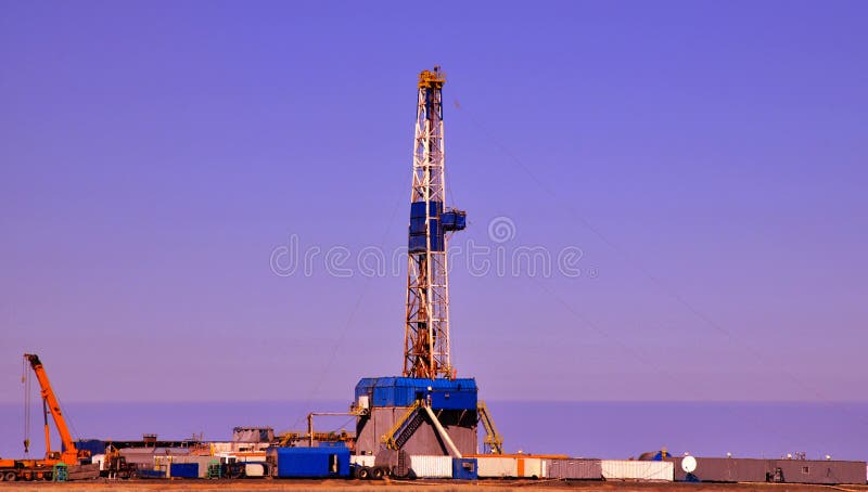 The onshore drilling rig stock image. Image of drill - 178516003