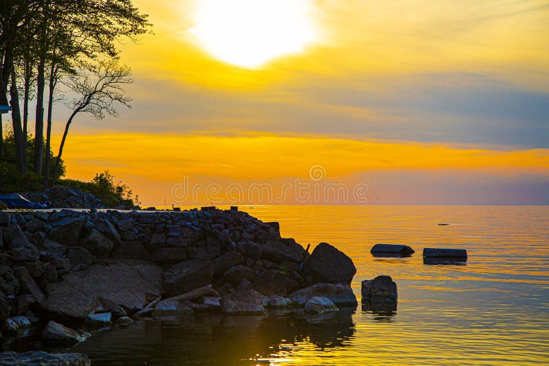 Ontario Lake in the Evening and Rocks Stock Image - Image of beack ...