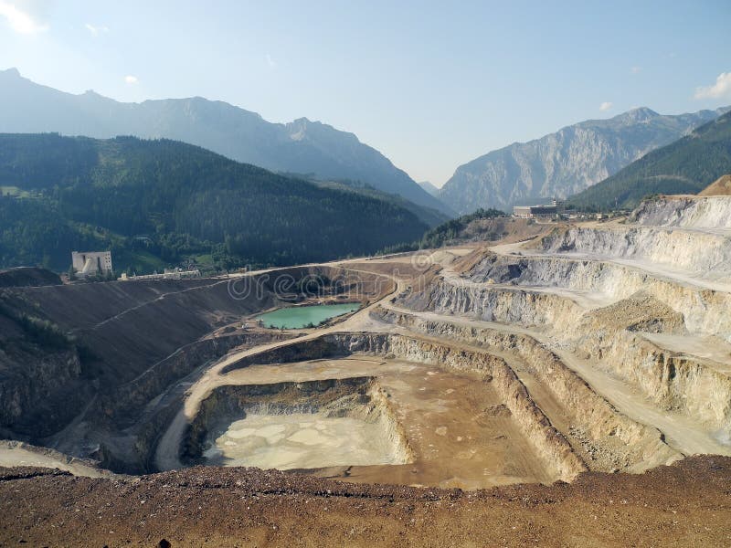 Oostenrijk, Erzberg-Berg stock afbeelding. Image of strook - 78275917