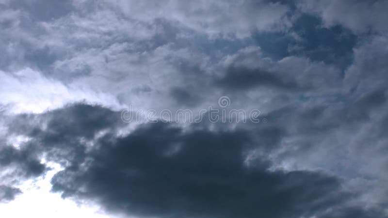 Opacifie Le Laps De Temps De Vue De Ciel Banque De Vidéos - Vidéo du ...