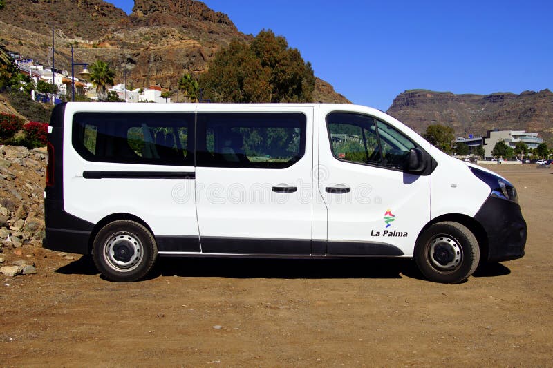 Opel Vivaro 9 Sièges Mini Bus Image éditorial - Image du espagne ...
