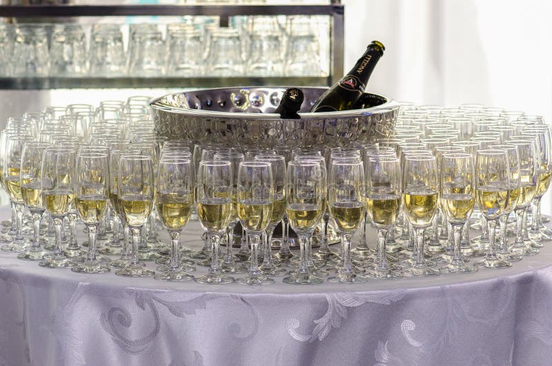 Open Bar Stock Photos - Download 16,184 Royalty Free Photos