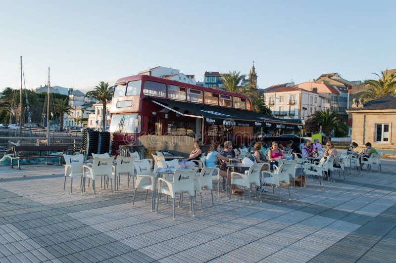 Open Bar editorial image. Image of mary, building, leaving - 51453930