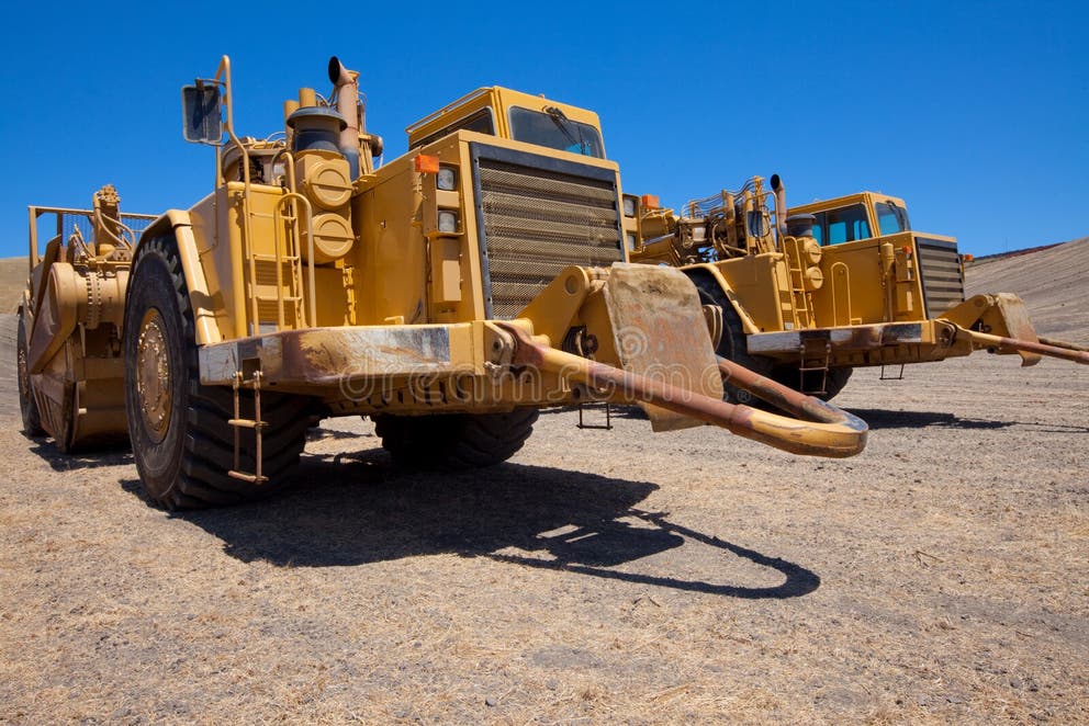 Open bowl scraper tractors stock image. Image of bowl - 20718649