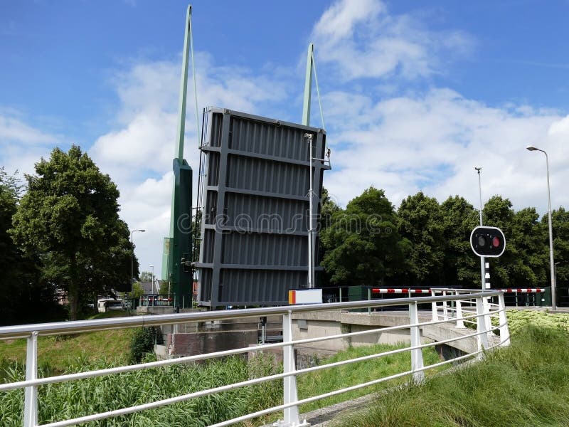 Open Bridge during the Day Under the Blue Sky, Traffic Waiting Stock ...