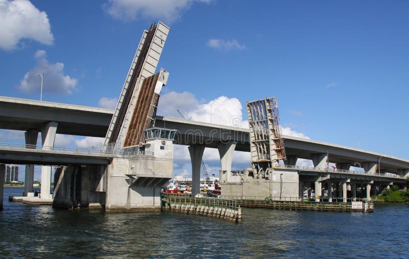Open Drawbridge in Fort Lauderdale Stock Photo - Image of apartment ...