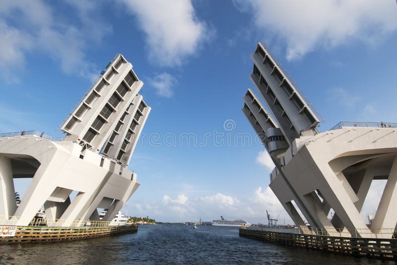 Drawbridge stock photo. Image of brazos, transport, napa - 15942294
