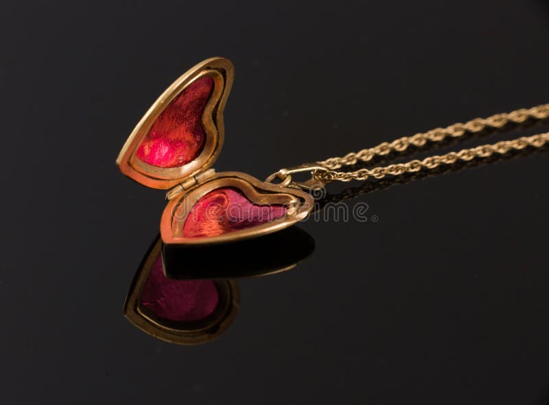 Open Locket Stock Photos - Download 121 Royalty Free Photos