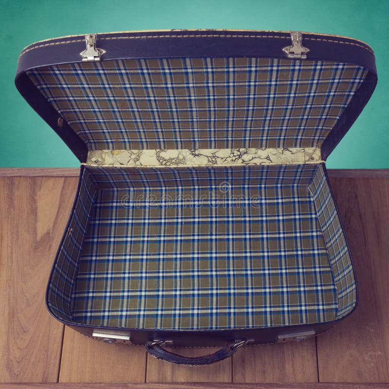 3,185 Vintage Suitcase Open Stock Photos - Free & Royalty-Free Stock ...