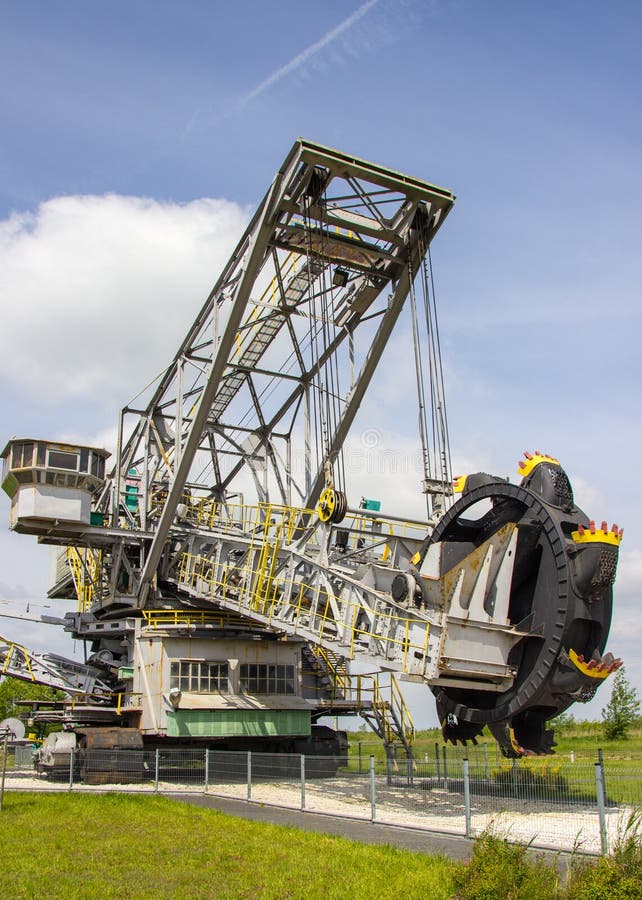 446 Opencast Brown Coal Mine Bucket Wheel Excavator Stock Photos - Free ...