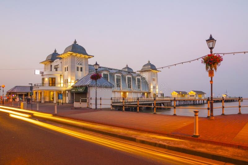 Penarth Pier at night editorial photo. Image of estuary - 122127846