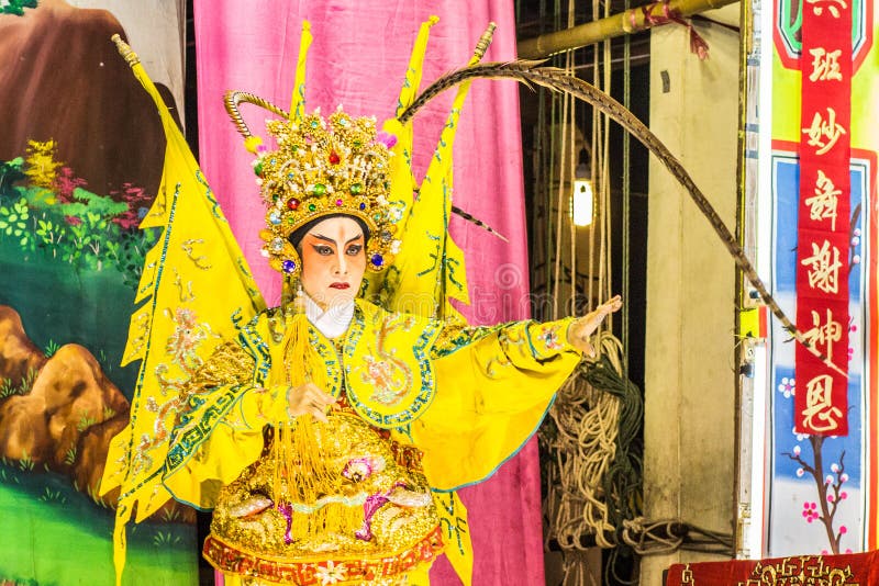 Opera cinese fotografia editoriale. Immagine di musicale - 55549932