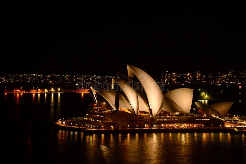 Opera house at night editorial stock photo. Image of harbor - 62569643