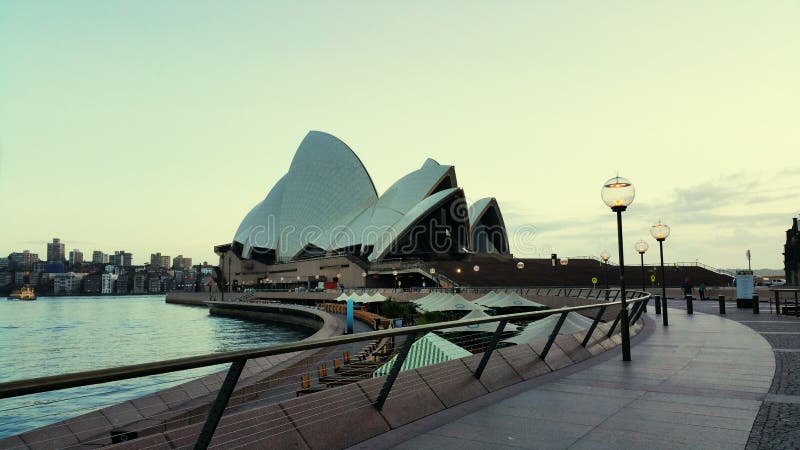 Opera house editorial stock image. Image of facing, opera - 57778754