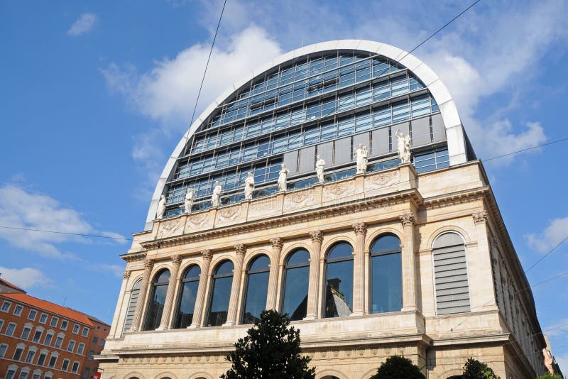 The Opera House with Neoclassical Architecture, Lyon, France Stock ...