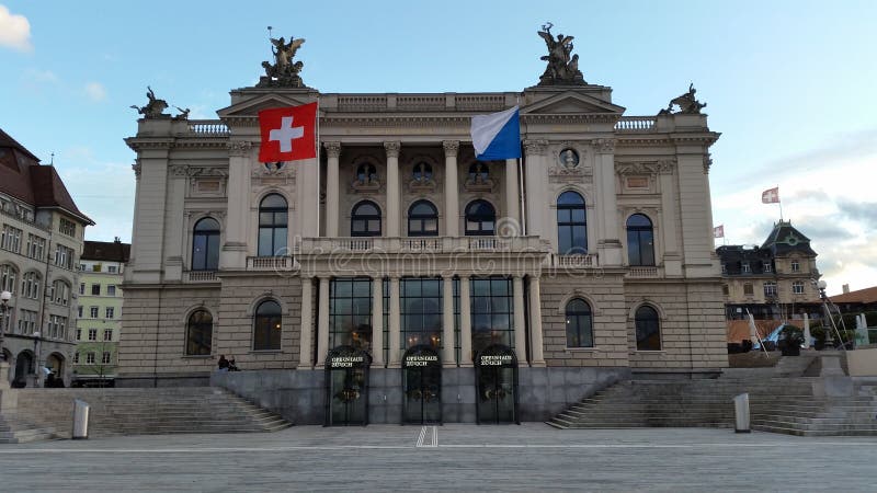 Opera Zurich zdjęcie stock. Obraz złożonej z zurych, roczniki - 50321528