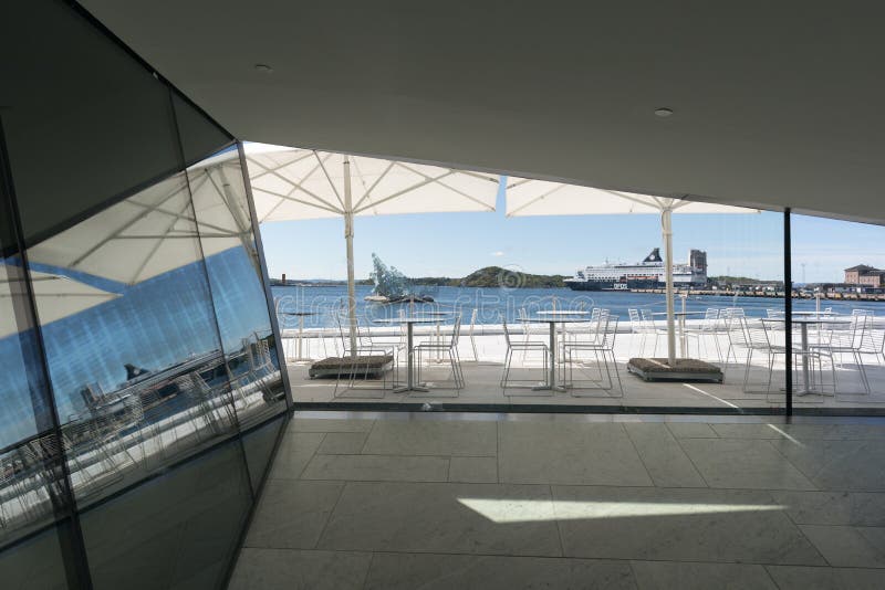 Operahuset - Operahus I Oslo Inre Norway Arkivfoto - Bild av utformning ...