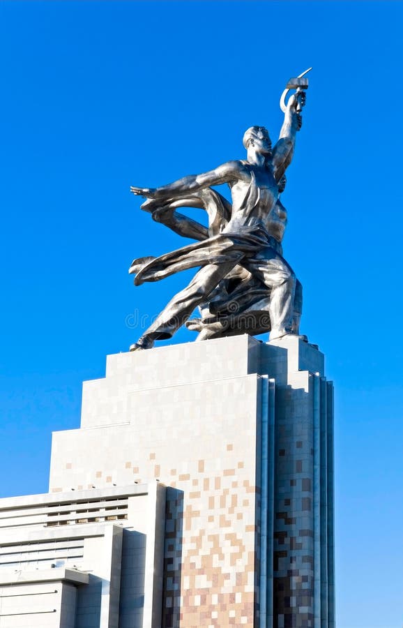 Operaio e donna Kolkhoz fotografia editoriale. Immagine di martello ...