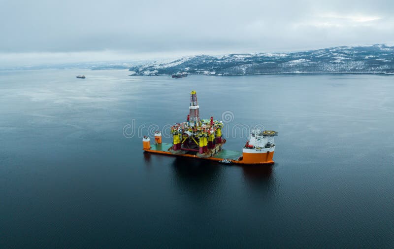 Drilling Rig NAN HAI HAO BA Stock Image - Image of port, carrier: 140688899