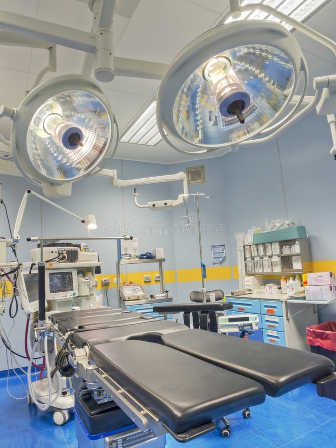 Operationsraumansicht Von Oben Stockbild - Bild von klinik, medizin ...