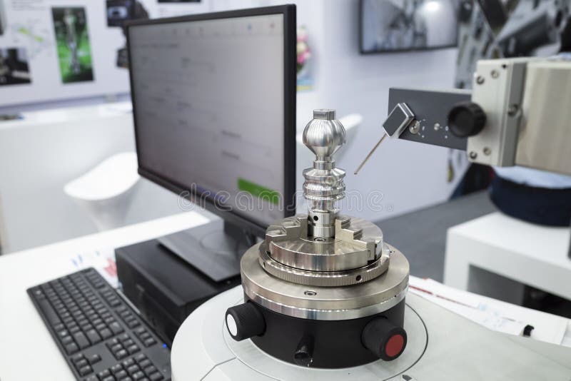 Operator Inspection Cylindrical of Automotive Part by Roundness Teste ...