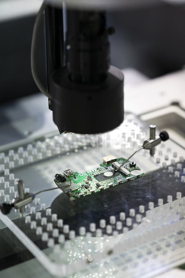 Operator Inspection High Precision Part by Automate Vision System Stock ...