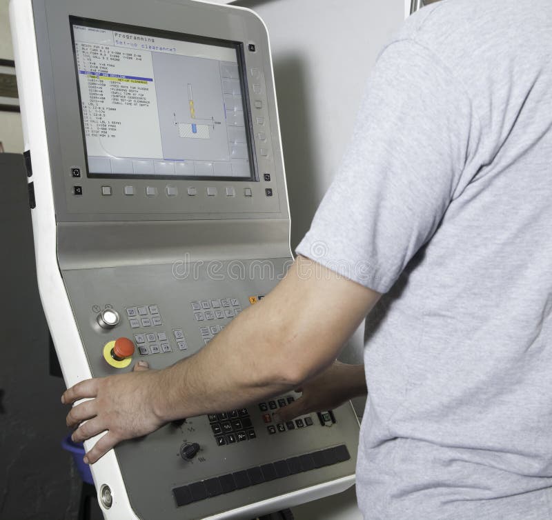 Macchina del tornio di CNC fotografia stock. Immagine di industria ...