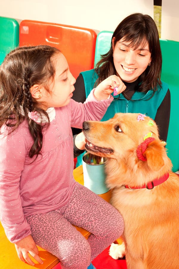 Geestelijk - Gehandicapte Vrouw Met Een Hond Stock Foto - Image of ...