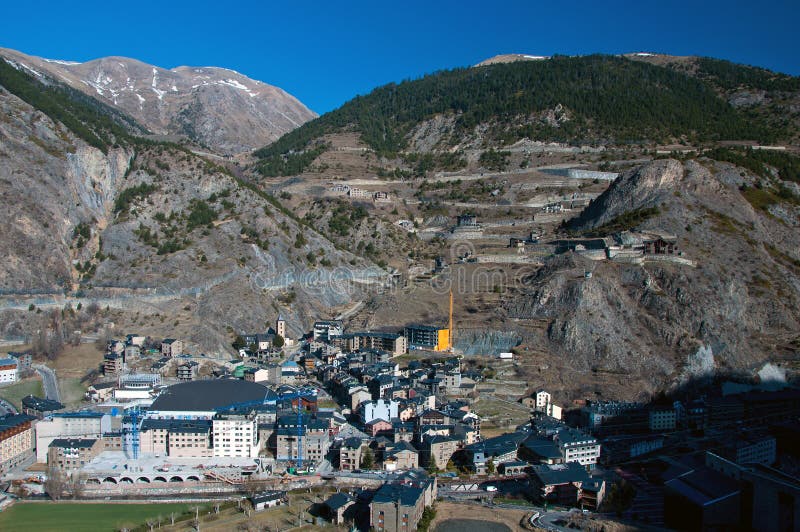 Opinión Sobre El Canillo, Andorra Foto editorial - Imagen de recorrido ...