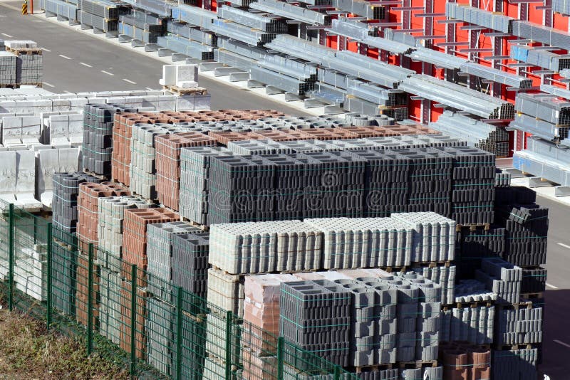 Opslag van bouwmaterialen stock foto. Image of componenten - 51726186