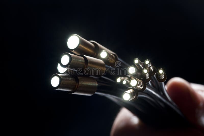 Optisk fiber - arkivfoto. Bild av hand, liten, teknologi - 14332592