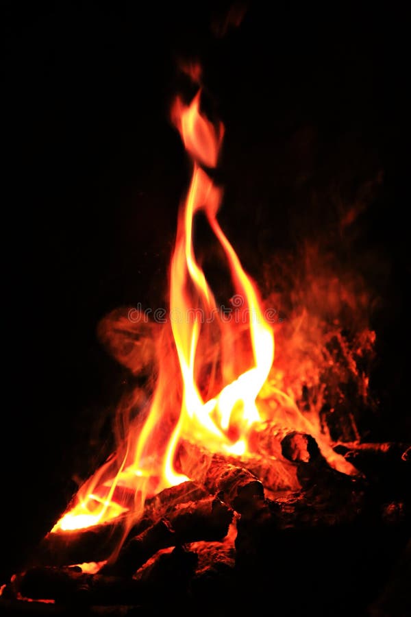 Opvlammende vlam stock afbeelding. Image of nave, heet - 33850025