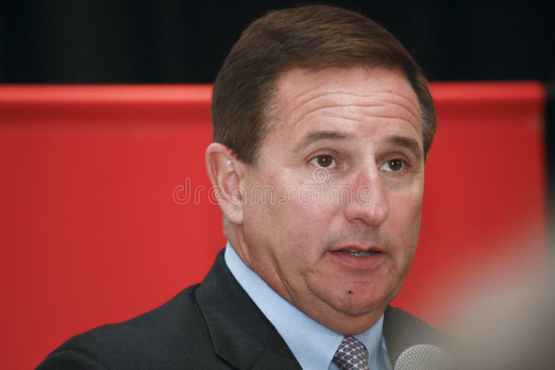 Oracle president Mark Hurd editorial photography. Image of speech ...