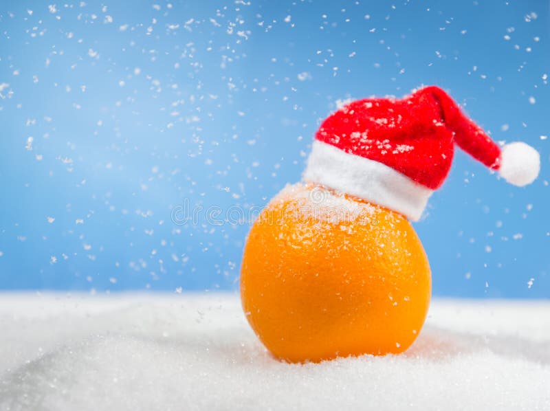 Bougie orange image stock. Image du bande, couleur, fond - 27765137