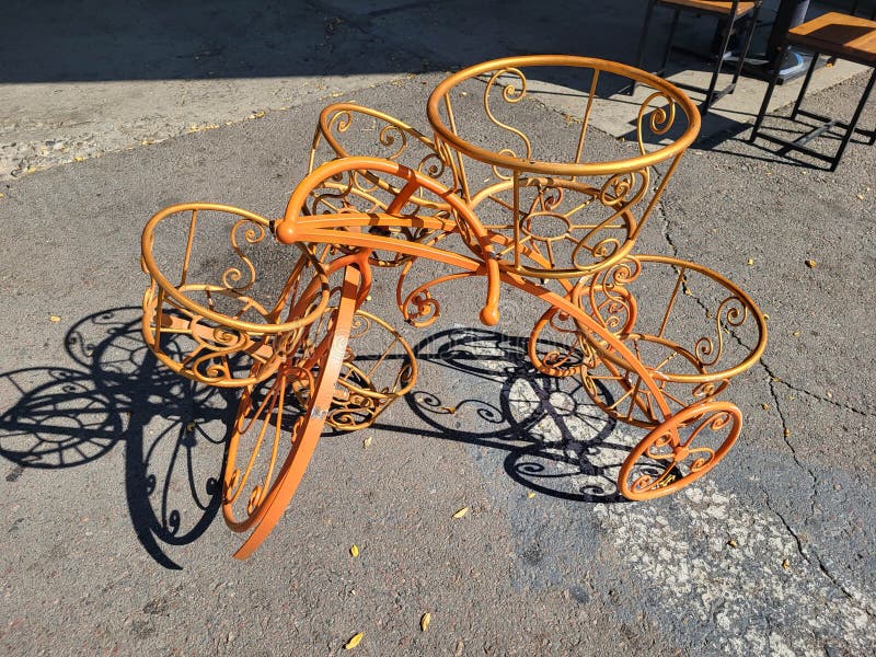 Empty Decorative Wrought Iron Flower Stand Stock Photos - Free ...