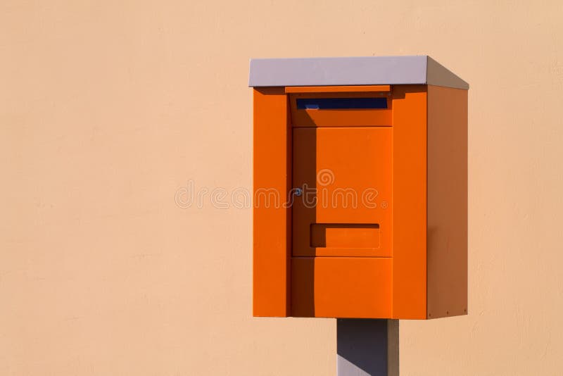 Orange Post-it with Drawing Pin Stock Photo - Image of missing, errand ...