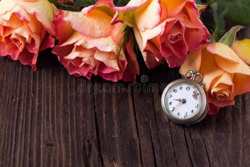 Vintage Clock Face with Roses Stock Vector - Illustration of classic ...