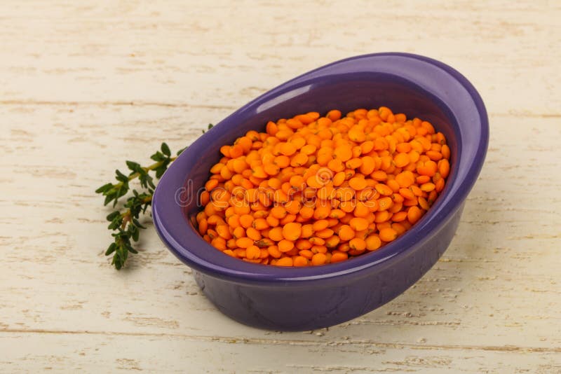 Oranje linze stock foto. Image of ongekookt, linzen - 111014884