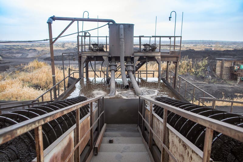 Ore-dressing Treatment with Classifiers in Mining-and-processing ...