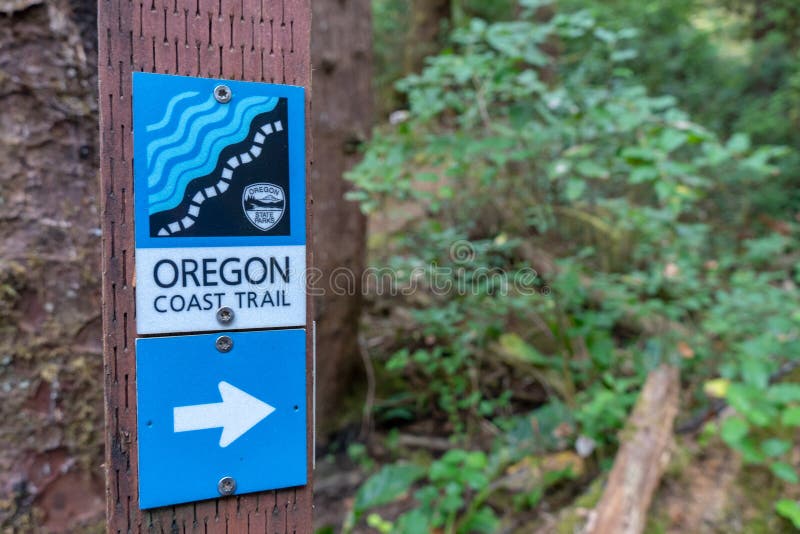 Oregon Coast Beach Signage stock image. Image of path - 134959097